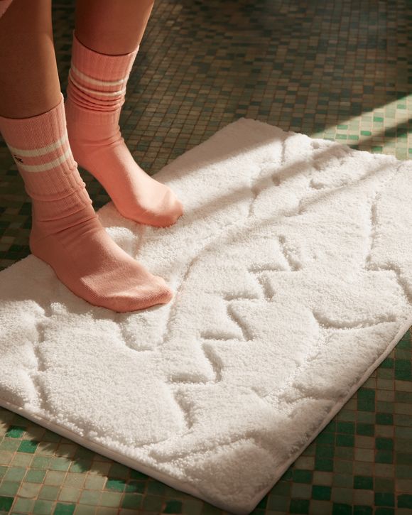 Lacoste bathroom mat store