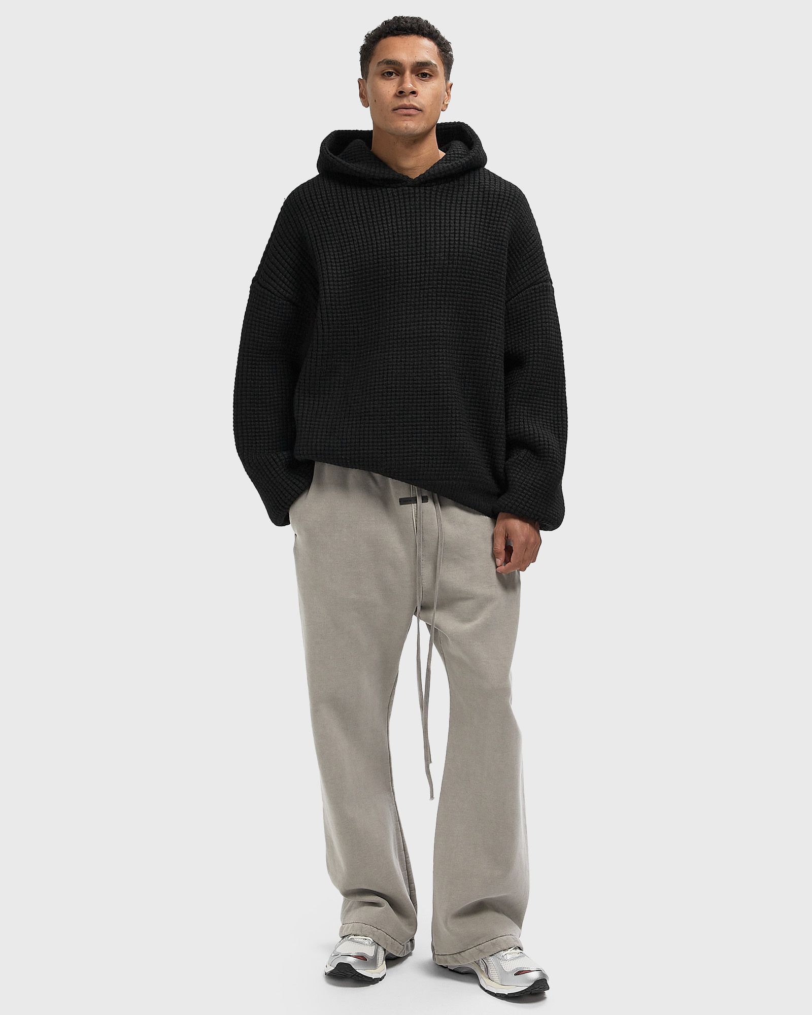 Fear of God Essentials HEAVY WAFFLE 90'S HOODIE Black | BSTN Store