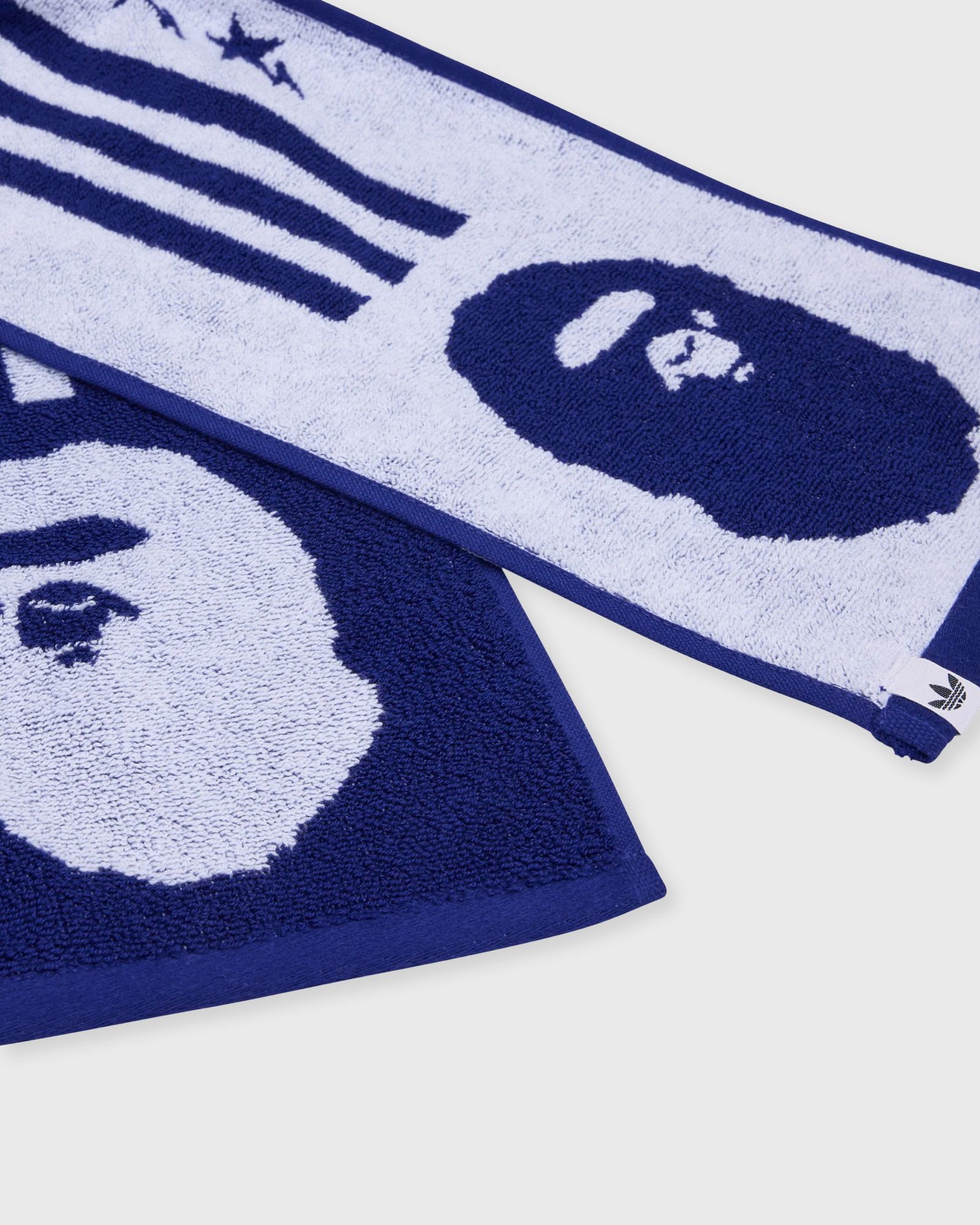 Adidas x BAPE FB TOWEL Blue | BSTN Store