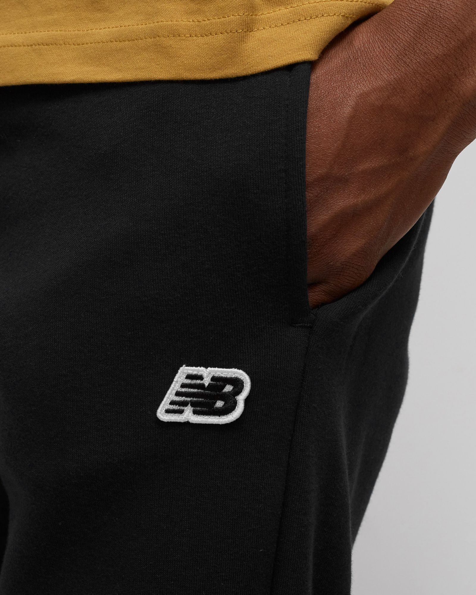 New Balance Small Logo Pant Black | BSTN Store