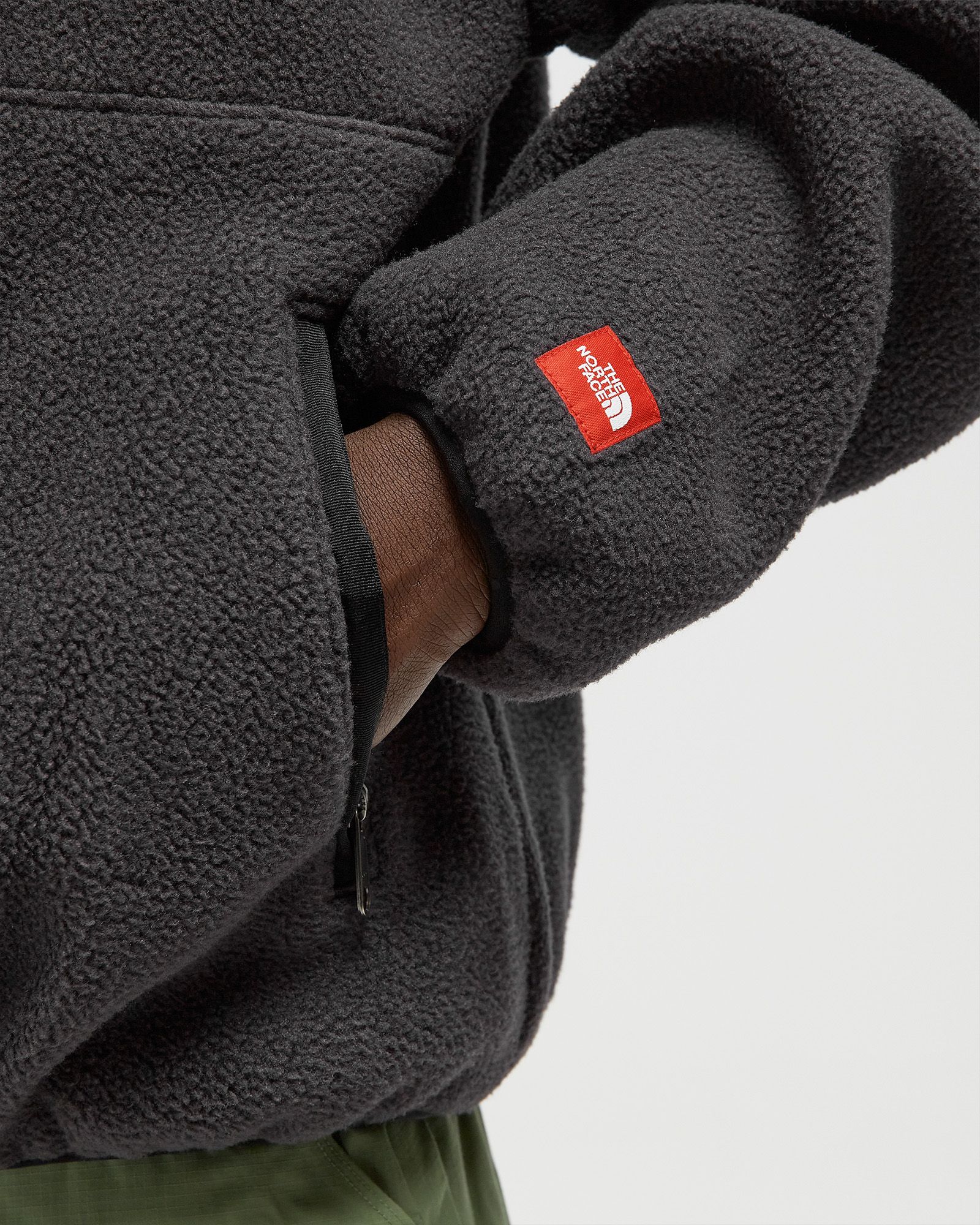 The North Face TNF Red Box 1/2 Zip Fleece Black | BSTN Store