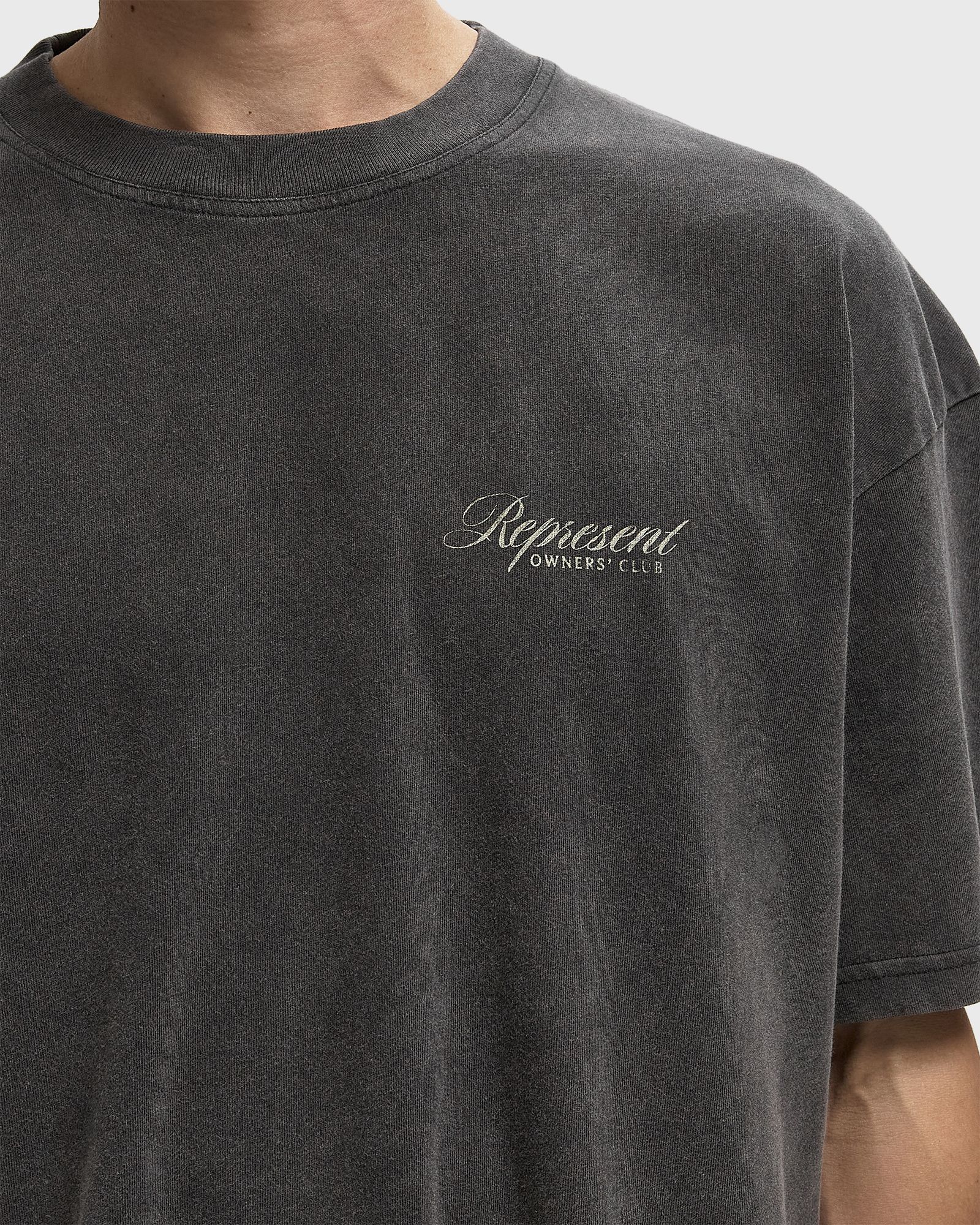 Represent Represent Owners Club Script TEE Grey | BSTN Store